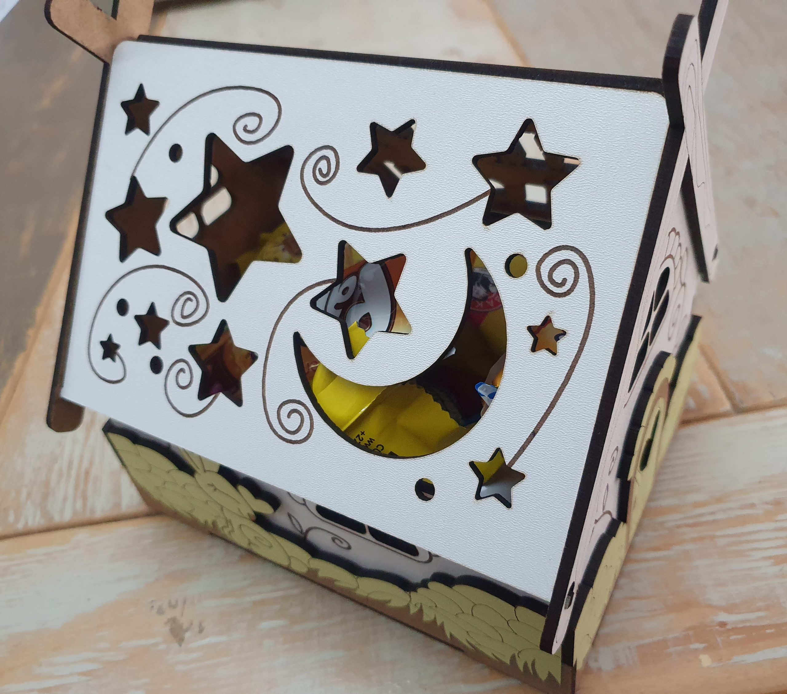 EASTER HOUSE - Laser Lief